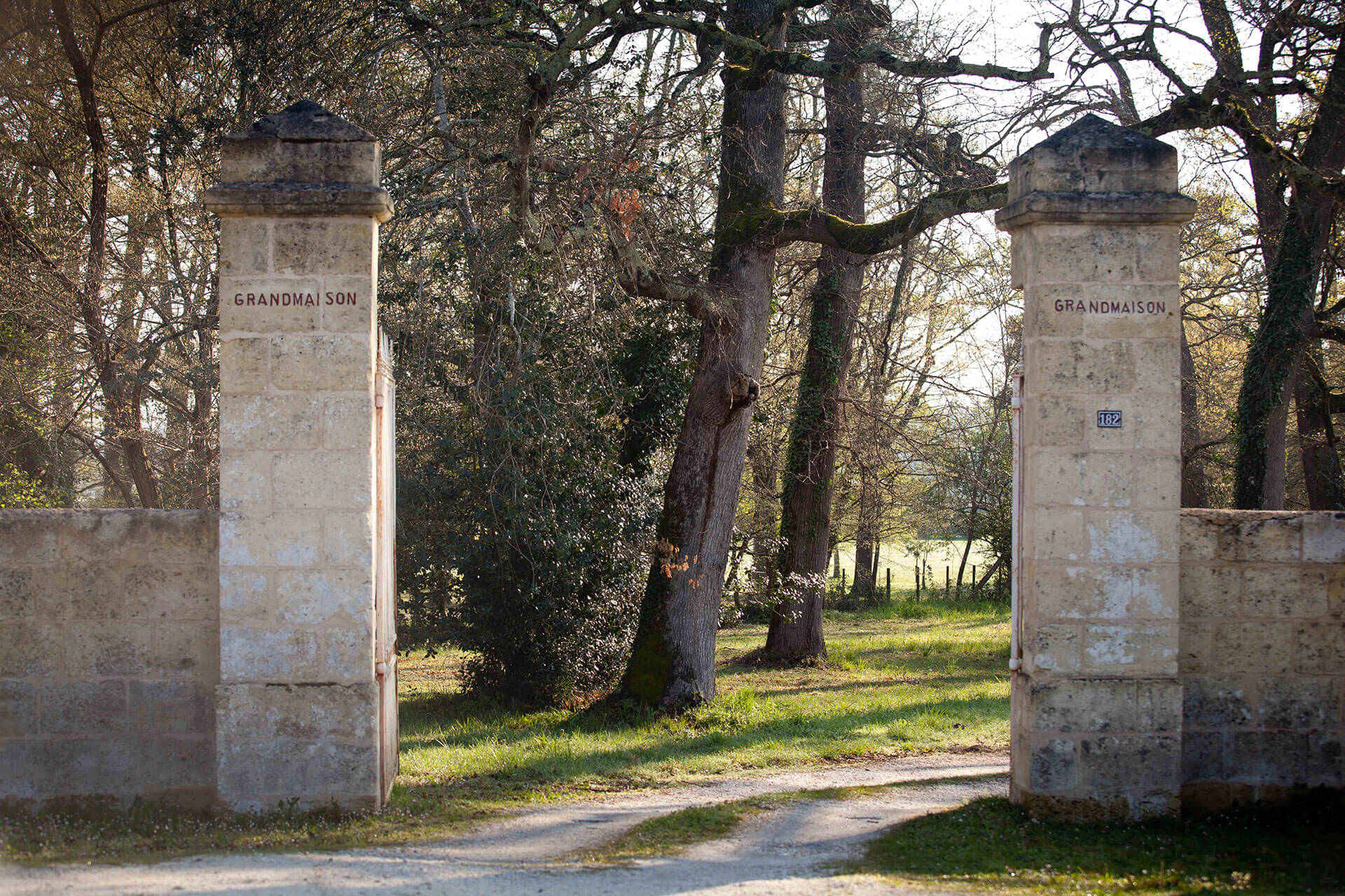 Domaine de Grandmaison : Pessac-Léognan Blanc et Rouge